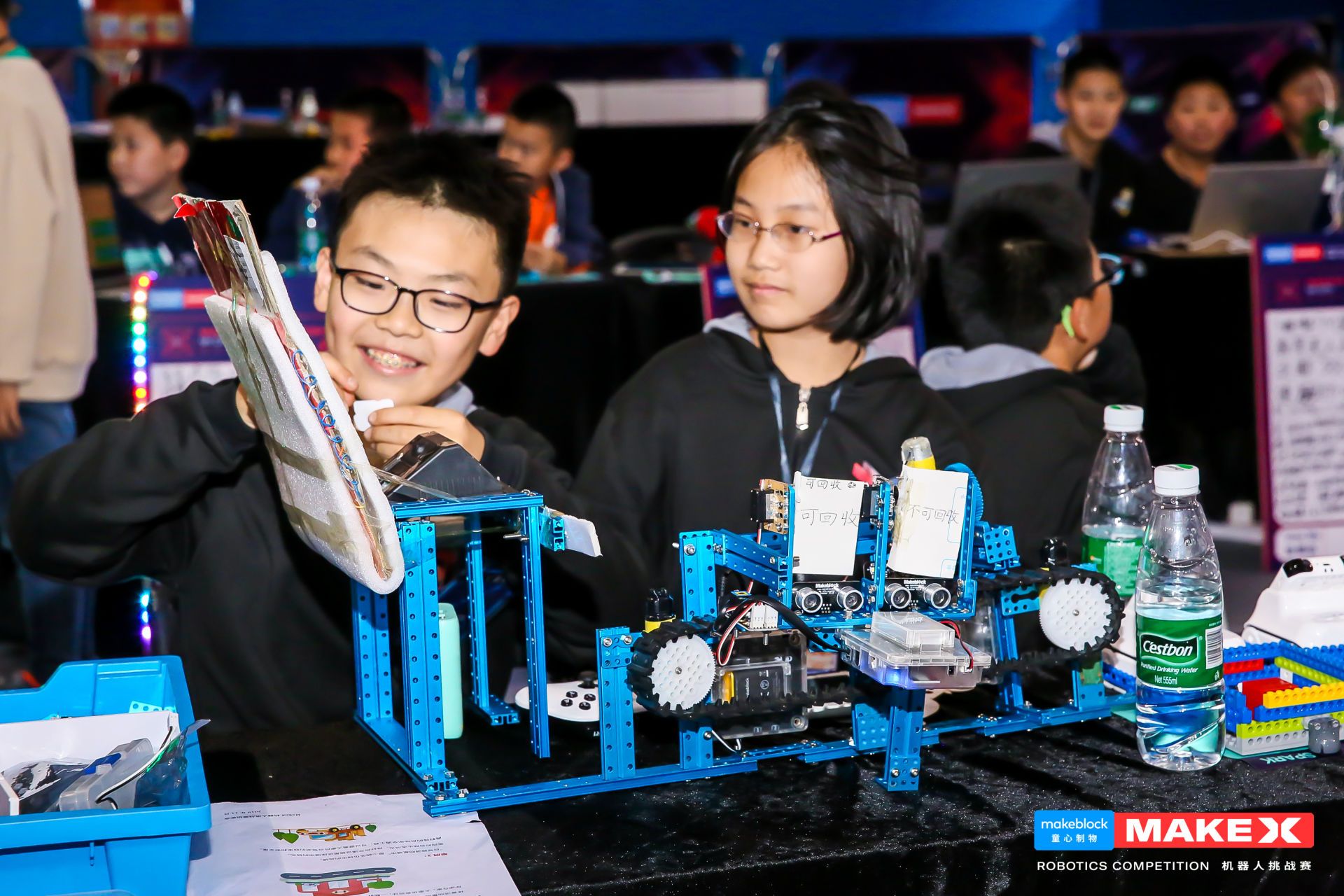 MakeX Robotics Competition Pictures - MakeX Robotics Competition